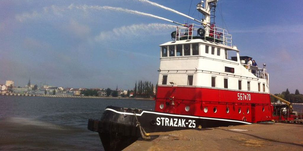 Statek pożarniczy „Strażak 25” idzie pod młotek. Za ile? – Świnoujście